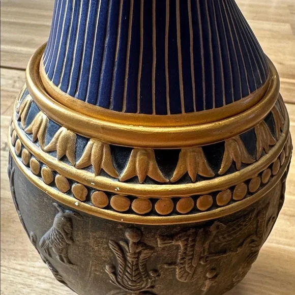 bastet urn